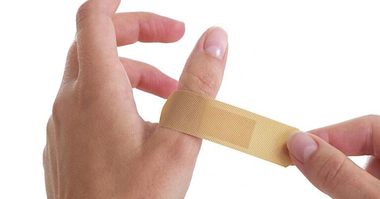 Kako nastaju posekotine od papira – štampari to najbolje znaju ...